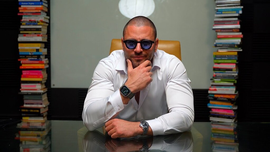 Alex Theory - Dalle Gallette all’Infobusiness? - Altro - Fuffapedia ...